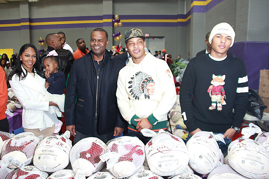T.I. and Mayor Kasim Reed annual turkey giveaway at Adamsville Rec ...