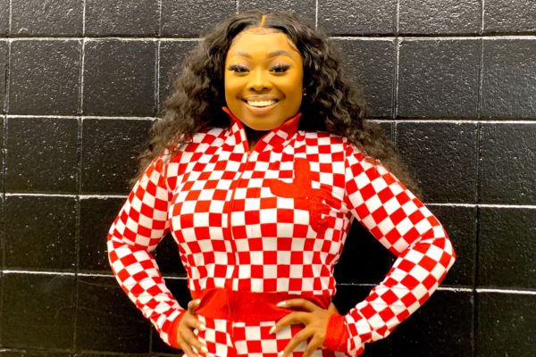 Gospel singer Jekalyn Carr inspires through music at Atlanta Hawks ...