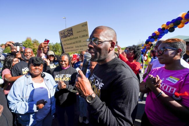 Pastor Jamal Bryant, Civil Rights Leaders partner to stop redistricting ...
