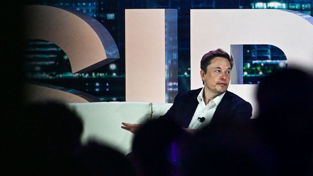 Former Tesla Executive Explains How Elon Musk Juggles Four Companies ...
