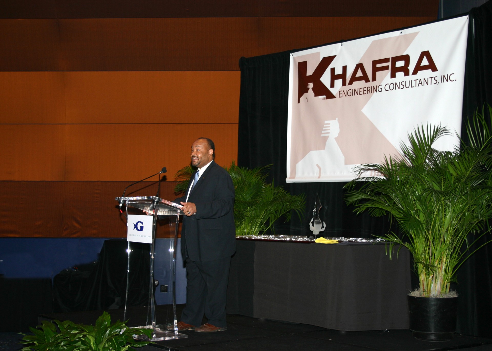 Val Bates, a master of design and defying the odds | Atlanta Daily World